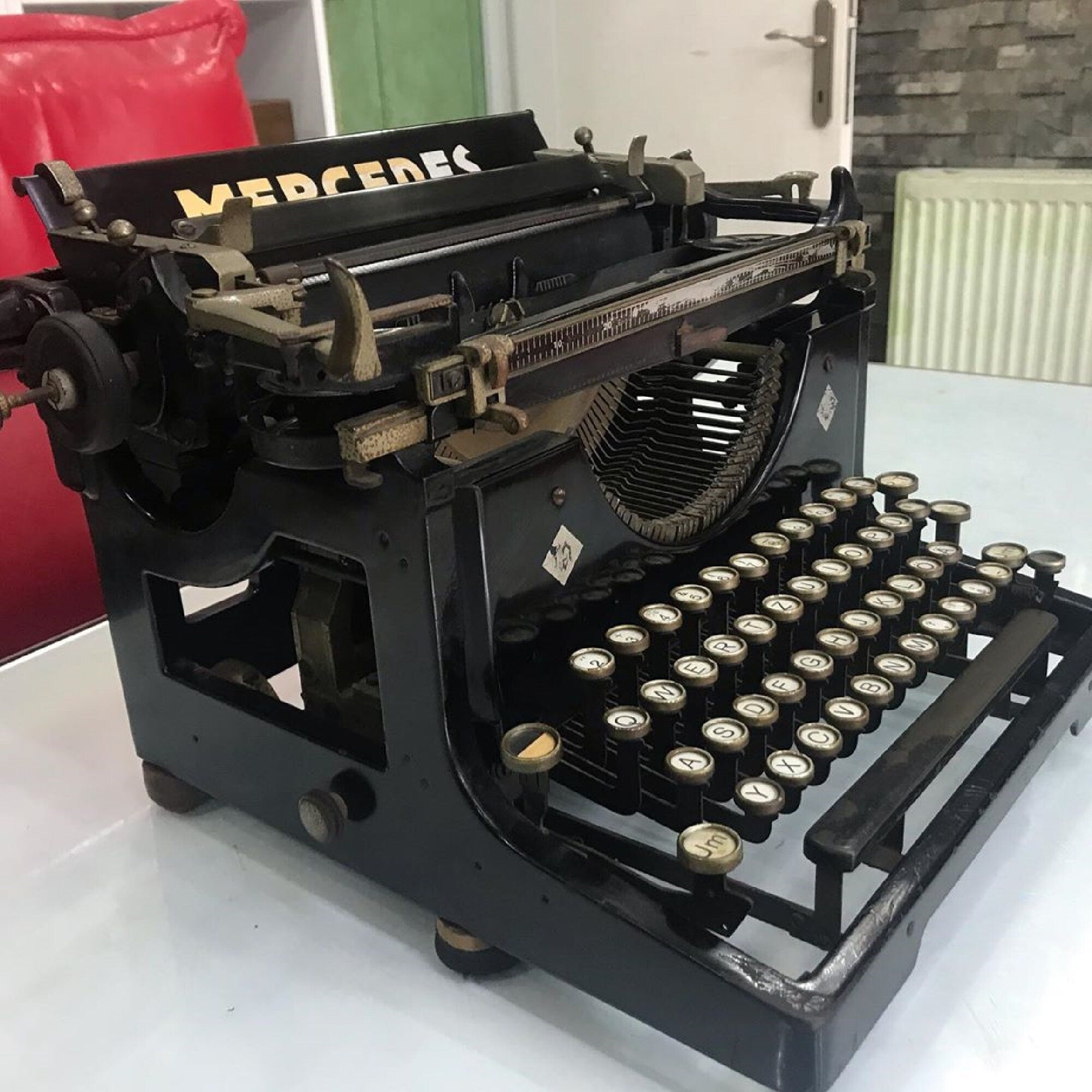 Vintage & Modern Typewriters for Sale | Low Prices – Typewriter World
