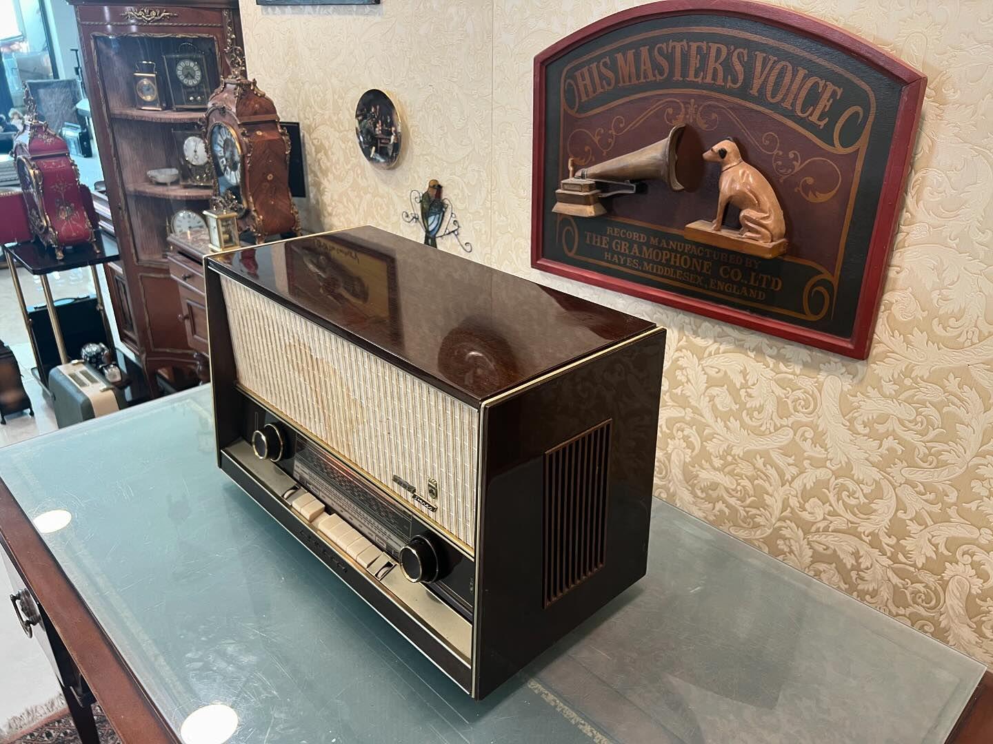Grundig Radio - Vintage Classics for Sale – Typewriter World